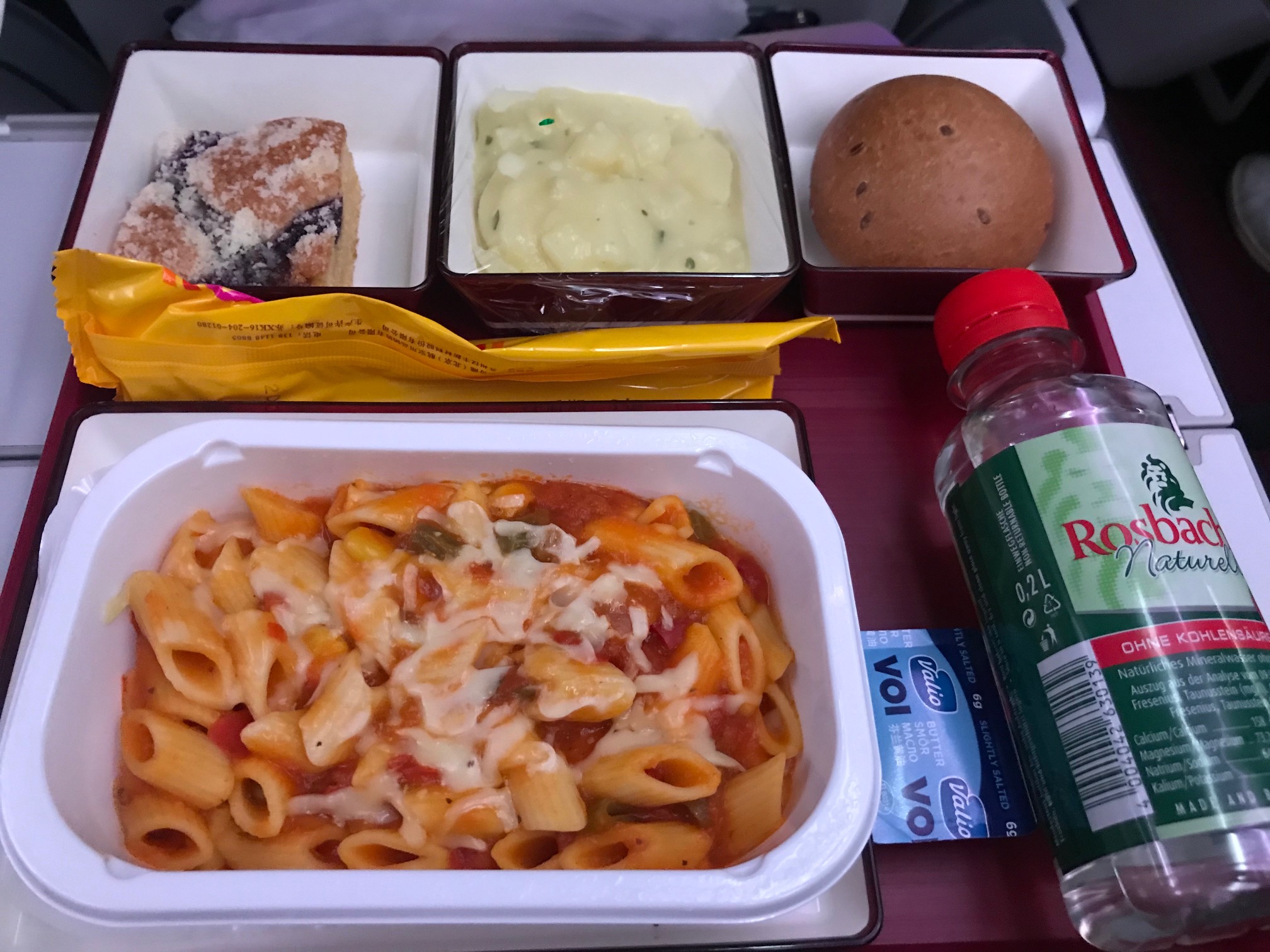 吉祥航空エコノミークラス搭乗記【上海⇔ヘルシンキ：HO1607、HO1608】 | 株は道連れ、世は情け